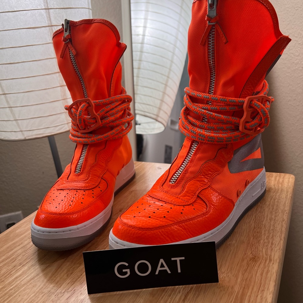 Nike Af1 Mens 9 Bright Orange - Gem